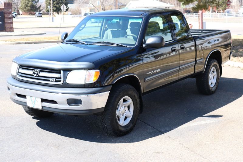 2000 Toyota Tundra Photos
