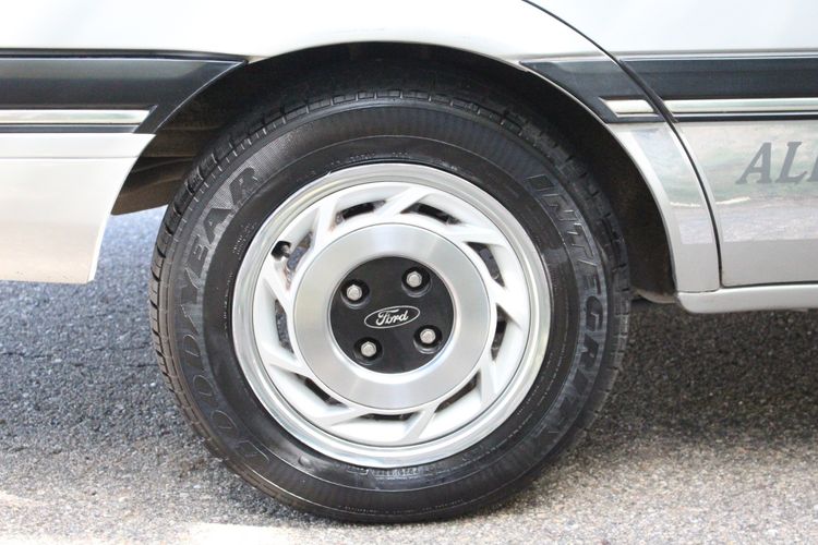 1988 Ford Tempo AWD | Victory Motors of Colorado