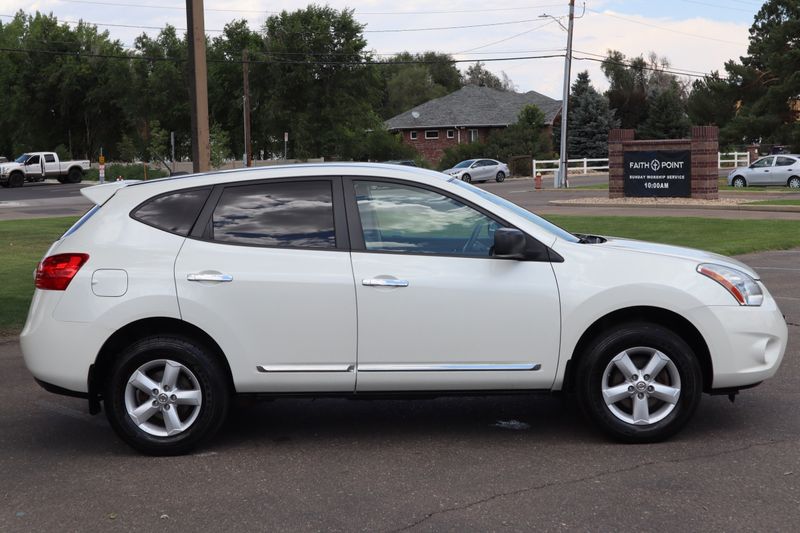 2012 Nissan Rogue Photos
