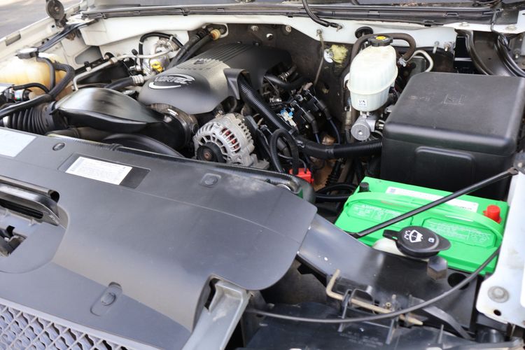 2003 Chevrolet Silverado 2500HD Base | Victory Motors of Colorado