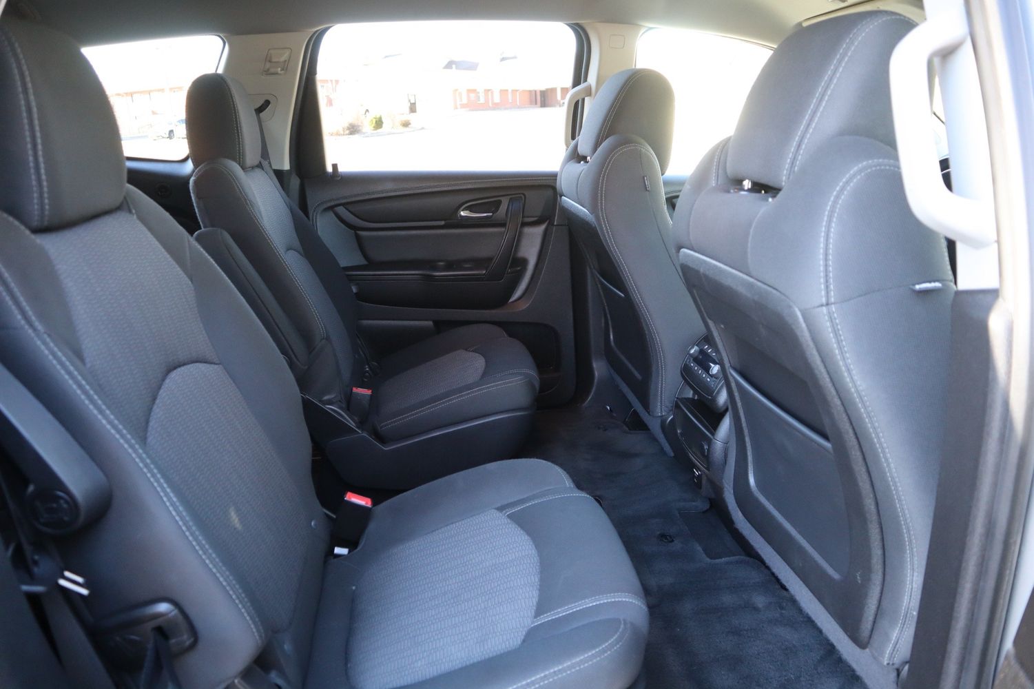 2016 Chevrolet Traverse LT | Victory Motors of Colorado