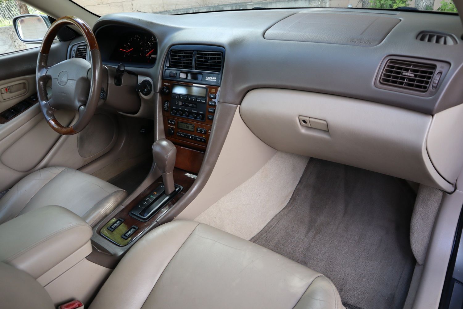 2001 Lexus ES 300 Base | Victory Motors of Colorado