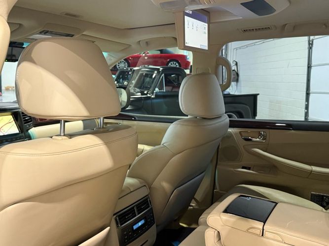 2011 Lexus LX 570 Base | Drake Motorcars