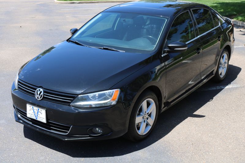 2012 Volkswagen Jetta Photos