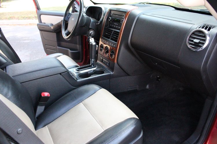 2010 Ford Explorer Eddie Bauer | Victory Motors of Colorado