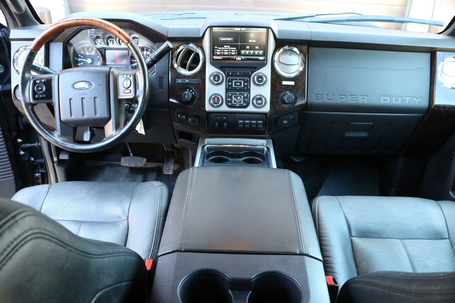 2016 Ford F-350 Super Duty Platinum | Victory Motors of Colorado