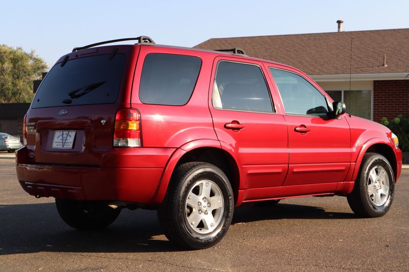 2007 Ford Escape Photos