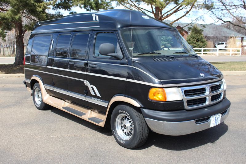 2000 Dodge Ram 1500 Photos