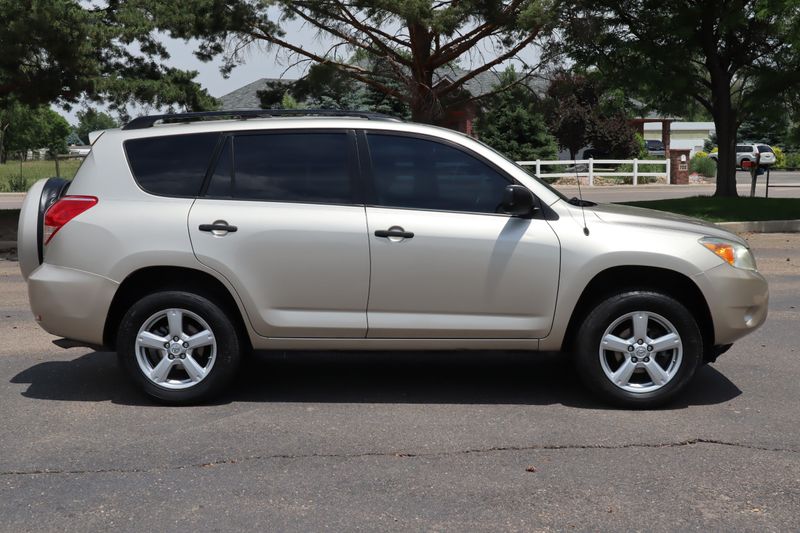 2007 Toyota RAV4 Photos