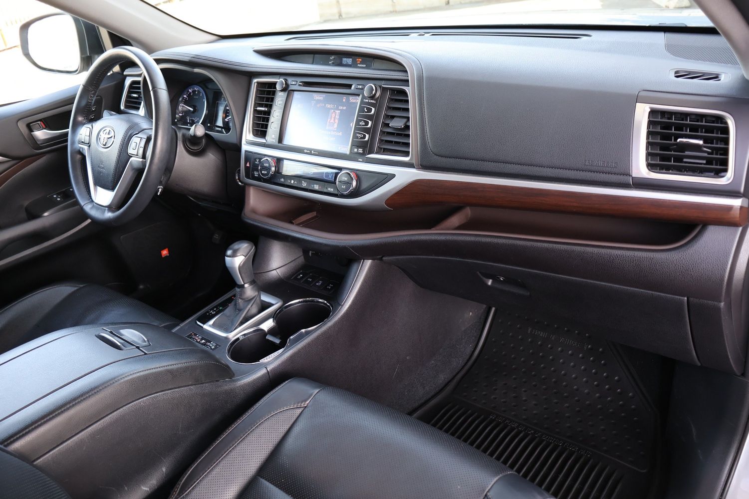 2015 Toyota Highlander Limited | Victory Motors of Colorado