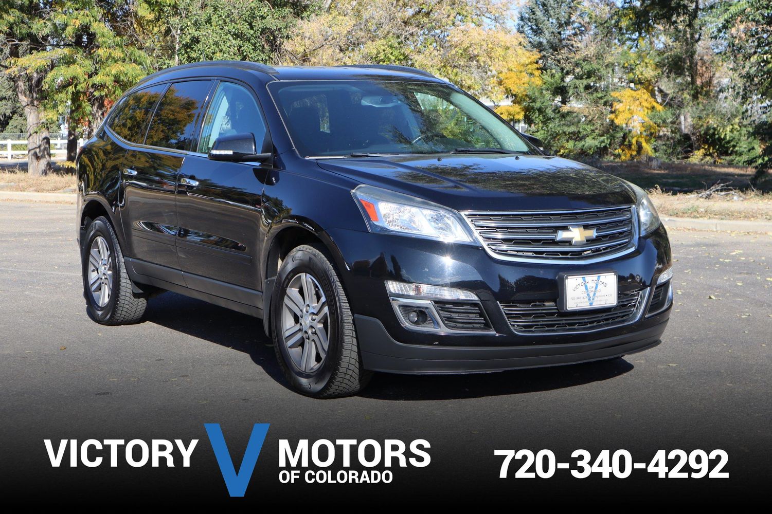 2017 Chevrolet Traverse LT | Victory Motors of Colorado