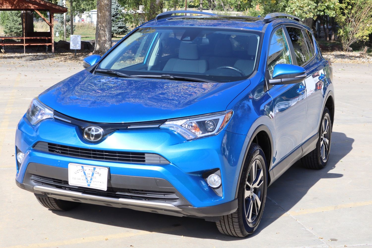 2018 Toyota RAV4 XLE | Victory Motors of Colorado