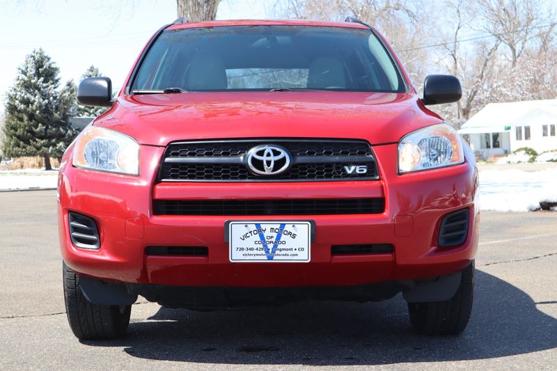 2011 Toyota RAV4 Photos