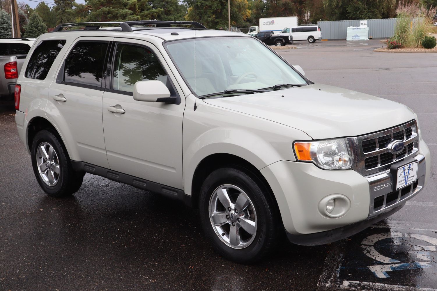 2009 Ford Escape Limited | Victory Motors of Colorado