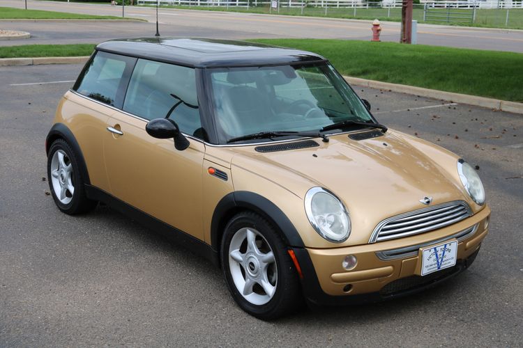 2003 MINI Cooper | Victory Motors of Colorado