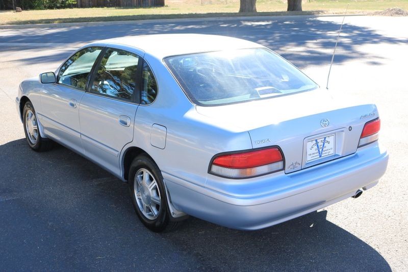1995 Toyota Avalon Photos