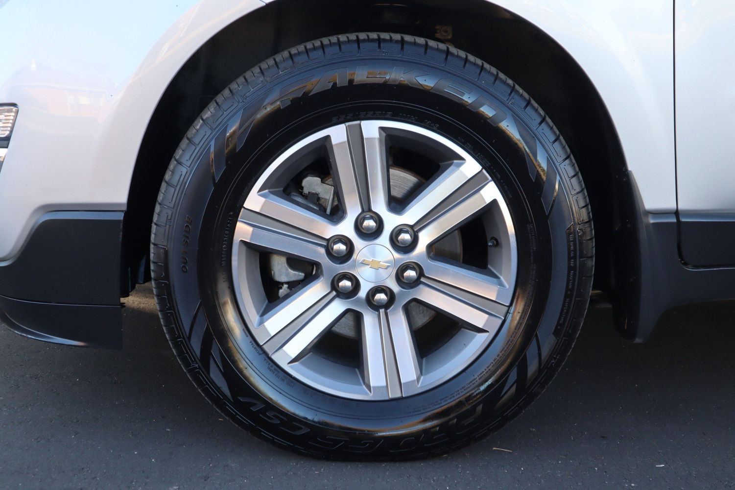 2016 Chevrolet Traverse LT | Victory Motors of Colorado