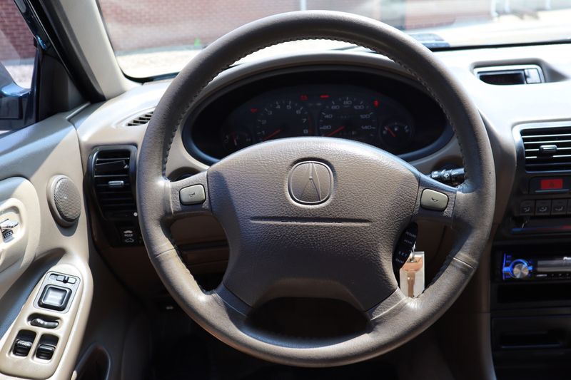 1998 Acura Integra Photos