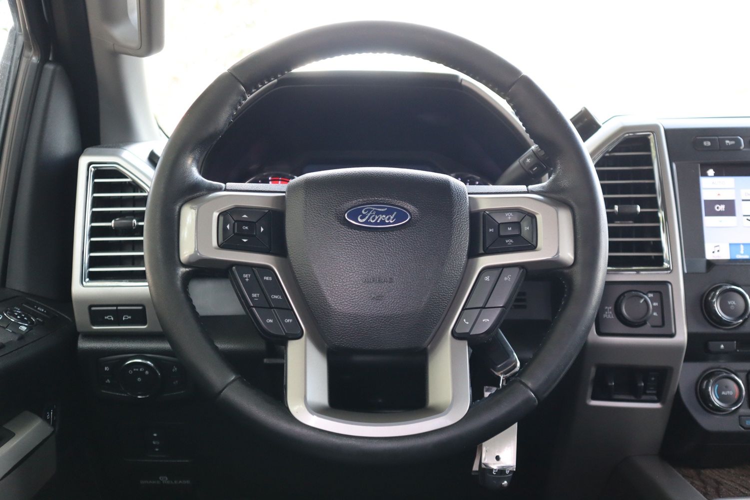 2017 Ford F-350 Super Duty Lariat | Victory Motors of Colorado