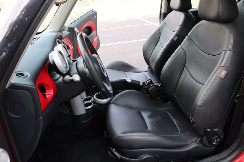 2005 MINI Cooper Photos