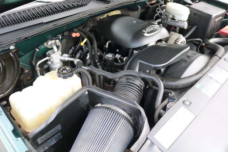 2004 Chevrolet Silverado 1500 LS | Victory Motors of Colorado