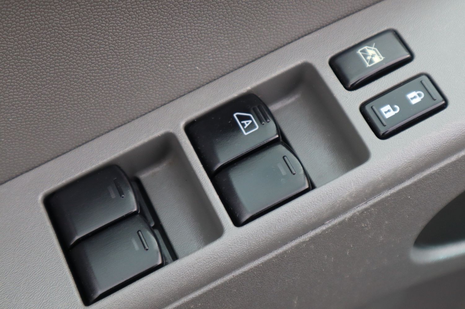 2016 Nissan Frontier S | Victory Motors of Colorado