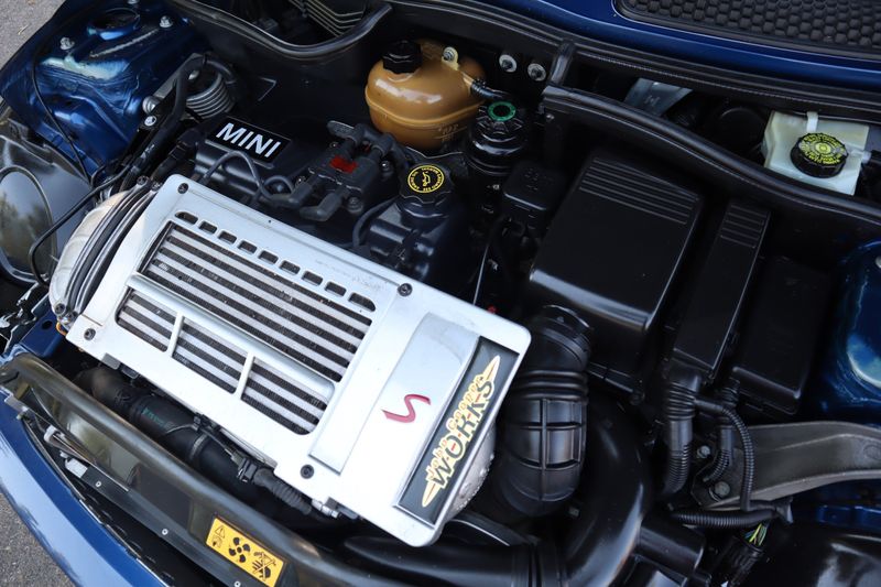 2004 MINI Cooper Photos