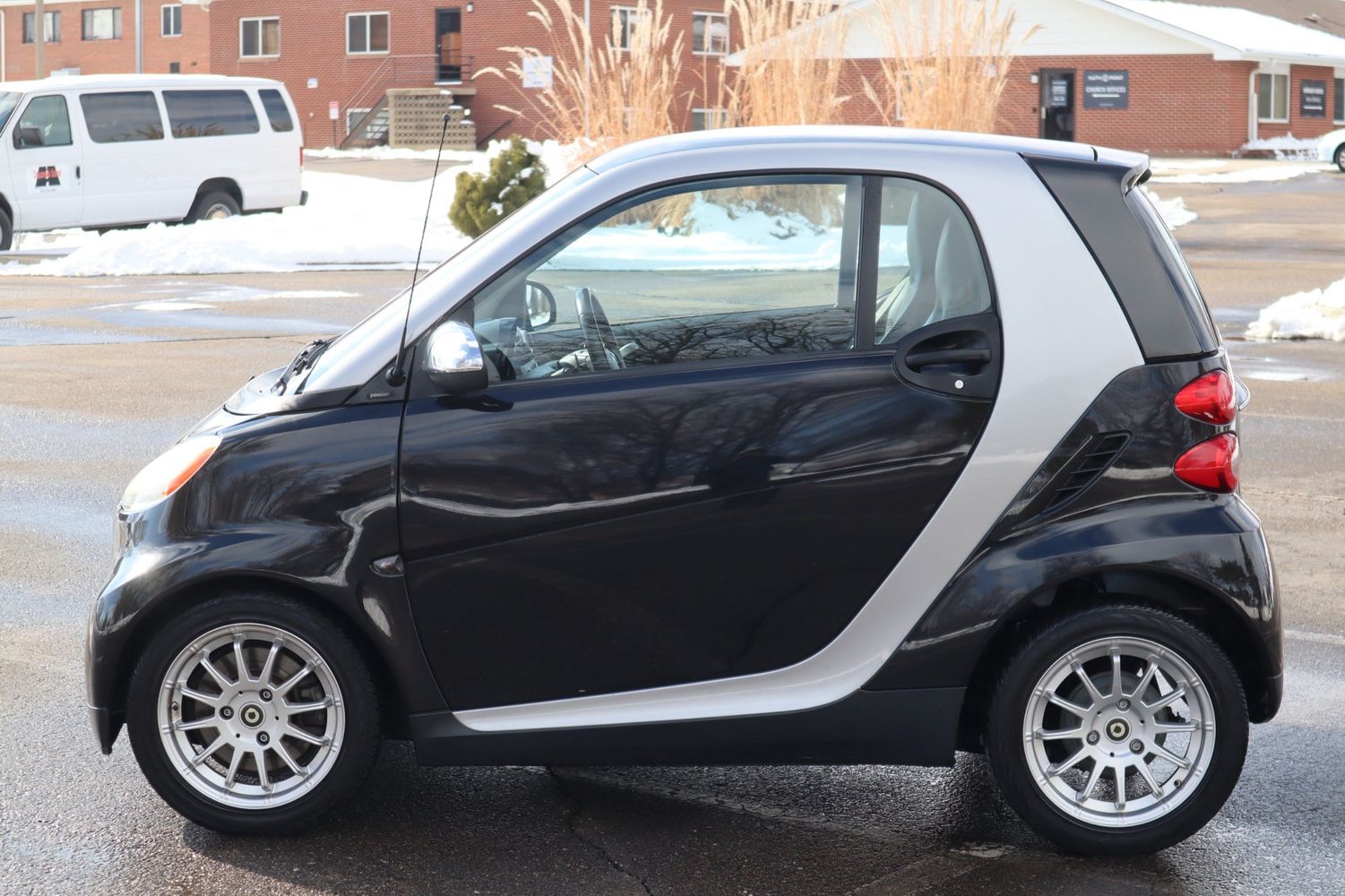 2011 Smart fortwo passion | Victory Motors of Colorado