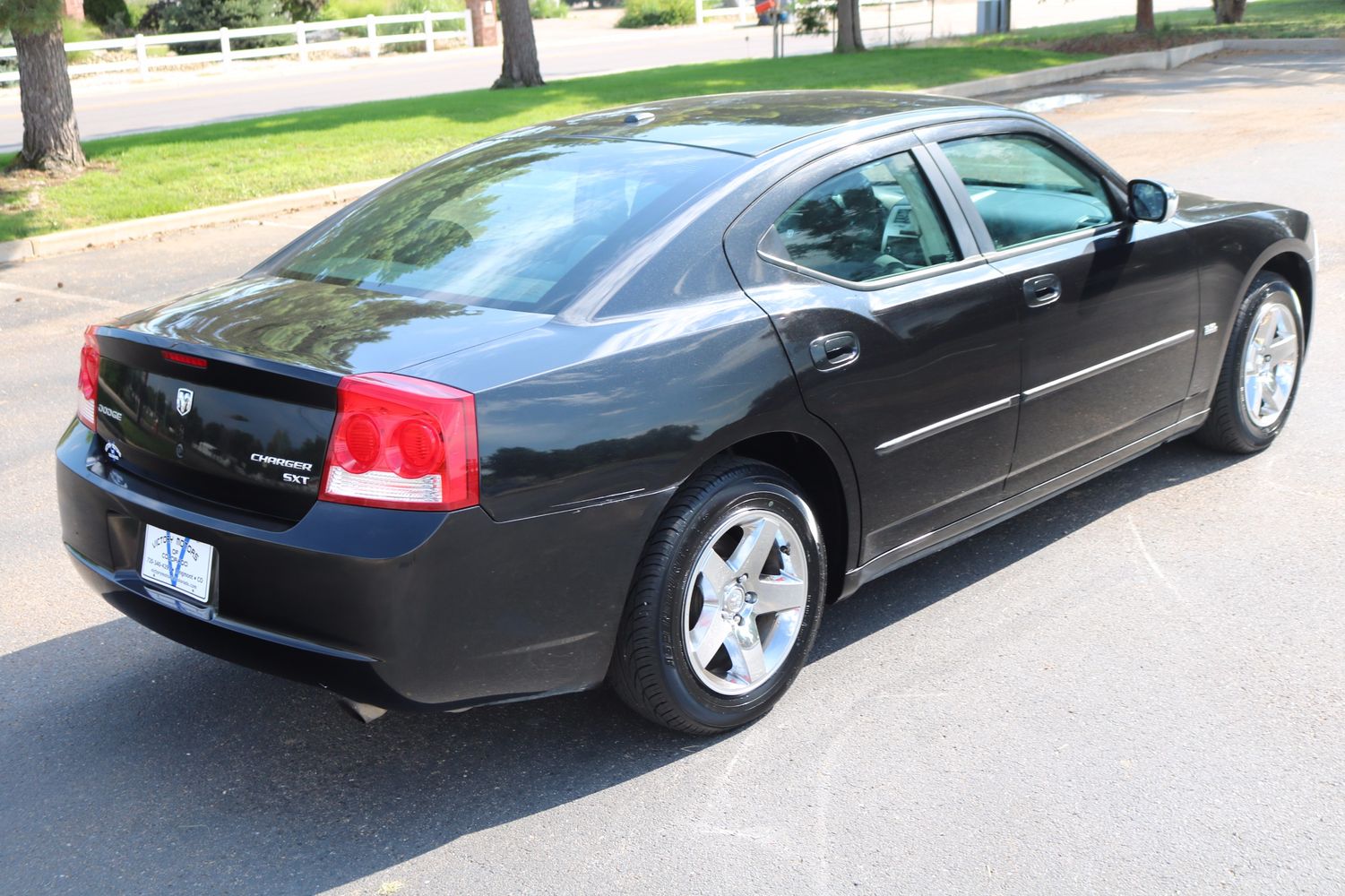 2010 Dodge Charger SXT | Victory Motors of Colorado