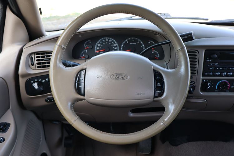 2002 Ford F-150 XLT | Victory Motors of Colorado