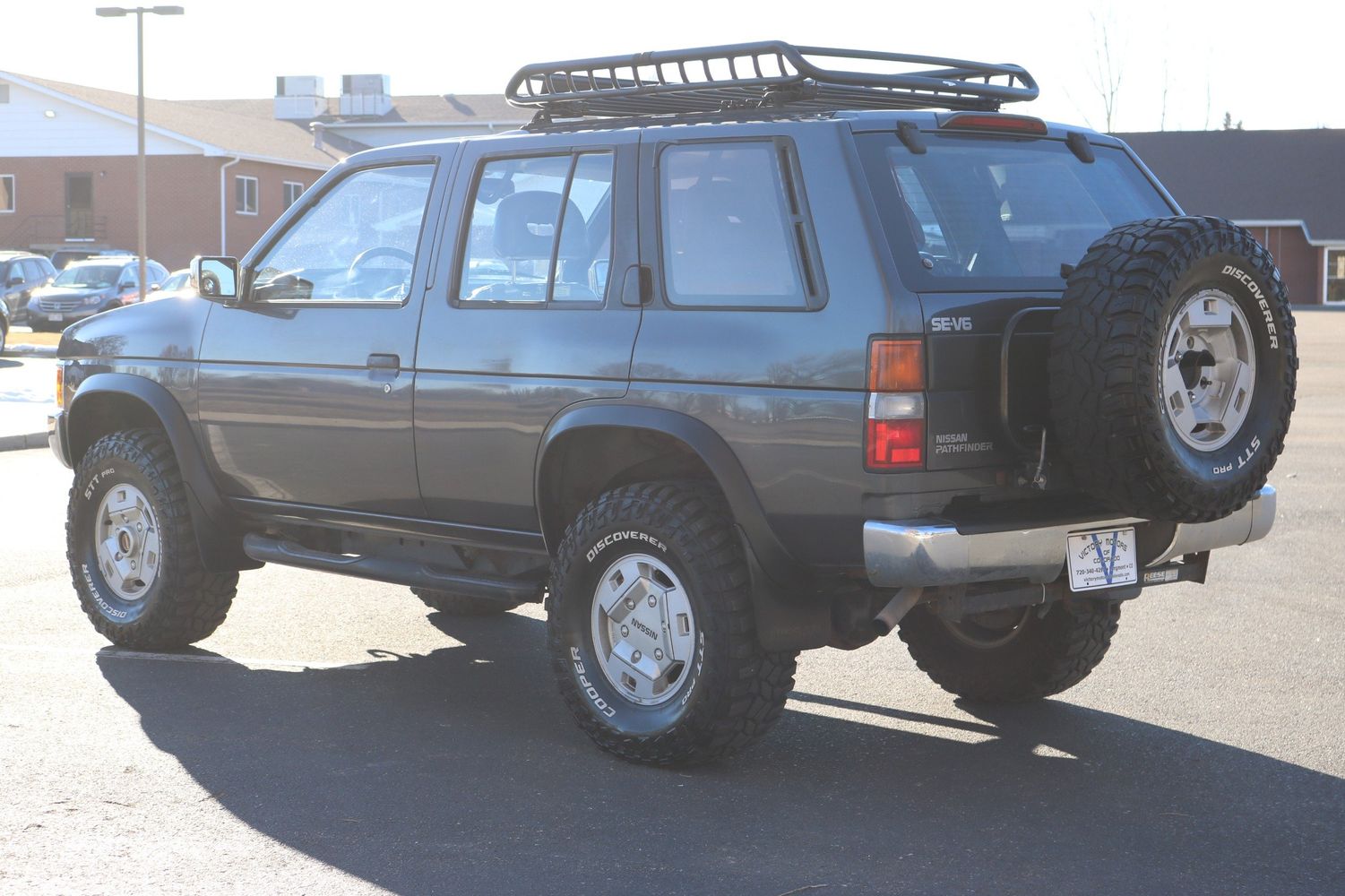 1993 Nissan Pathfinder SE | Victory Motors of Colorado
