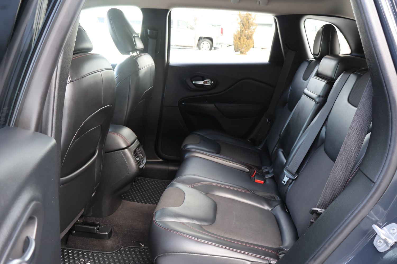 2017 Jeep Cherokee Trailhawk | Victory Motors of Colorado