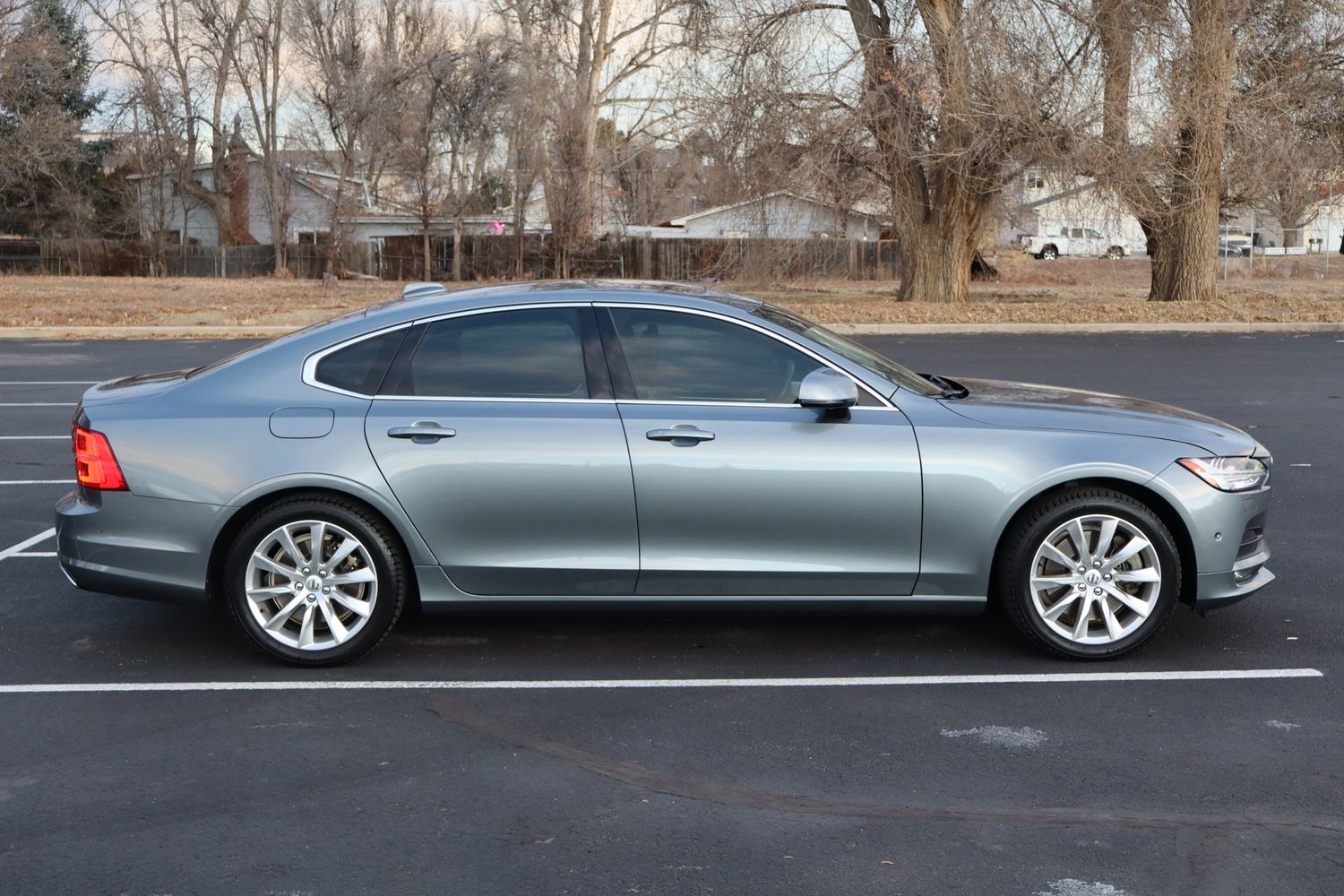 2017 Volvo S90 (DISABLED)! T6 Momentum | Victory Motors of Colorado
