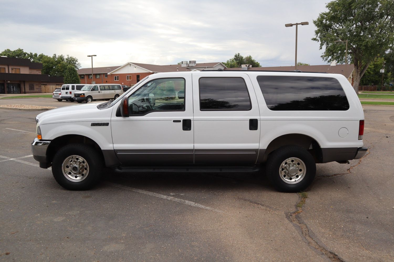 2004 Ford Excursion XLT | Victory Motors of Colorado