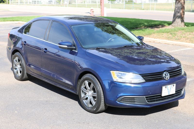 2013 Volkswagen Jetta Photos