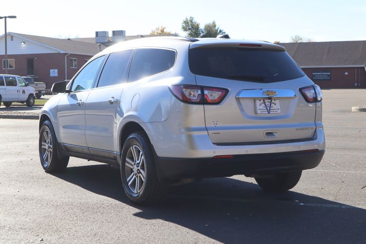 2016 Chevrolet Traverse LT | Victory Motors of Colorado