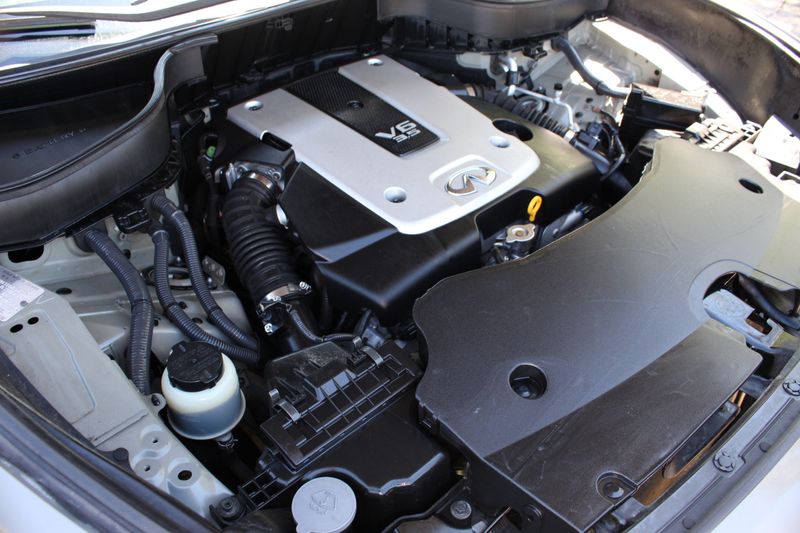 2009 Infiniti FX35 Photos