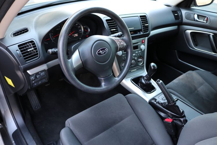 2008 Subaru Outback 2.5i | Victory Motors of Colorado
