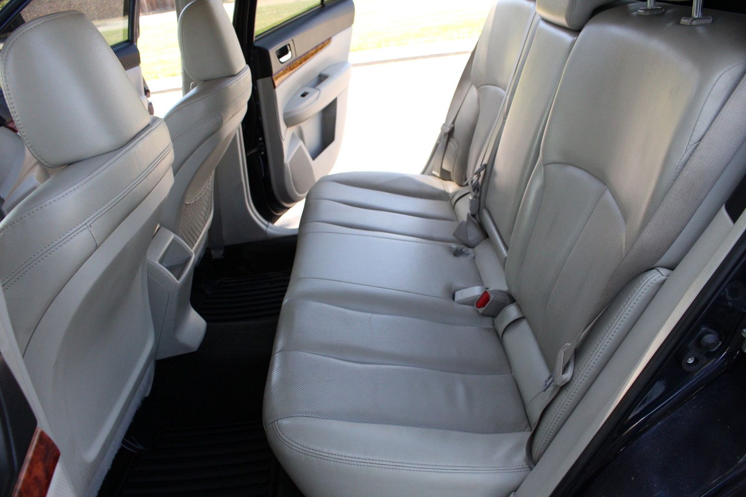 2012 Subaru Outback 2.5i Limited | Victory Motors of Colorado
