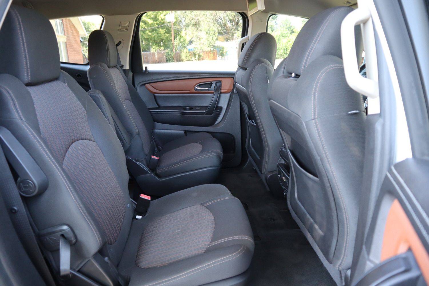 2016 Chevrolet Traverse LT | Victory Motors of Colorado