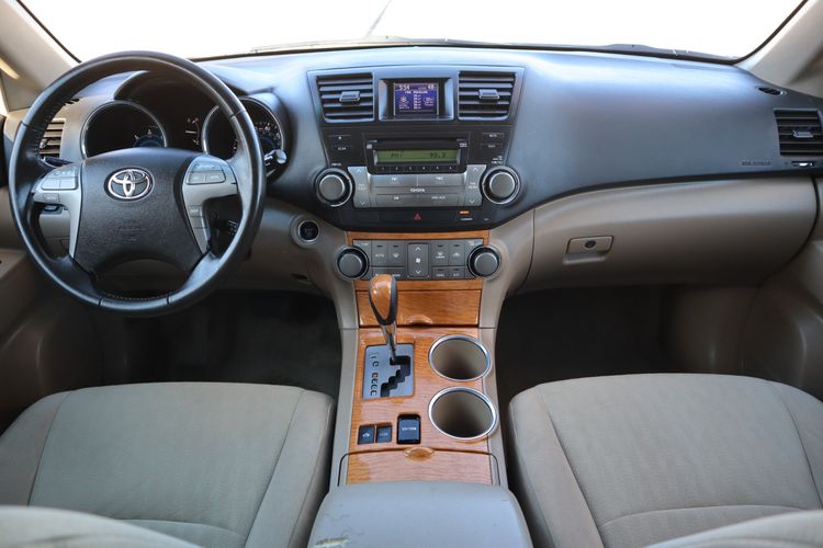 2008 Toyota Highlander Hybrid Base | Victory Motors of Colorado