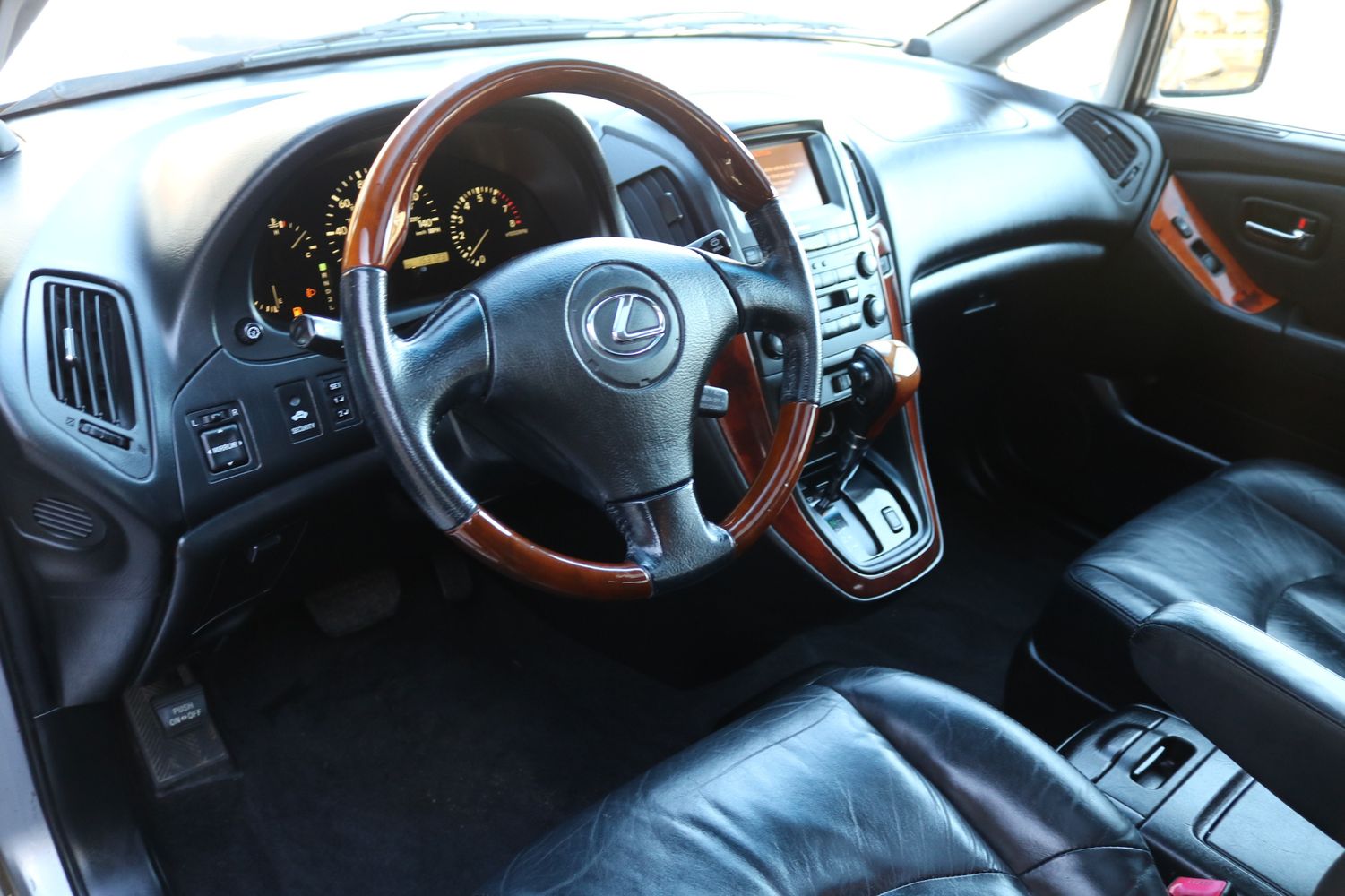 2001 Lexus RX 300 AWD | Victory Motors of Colorado