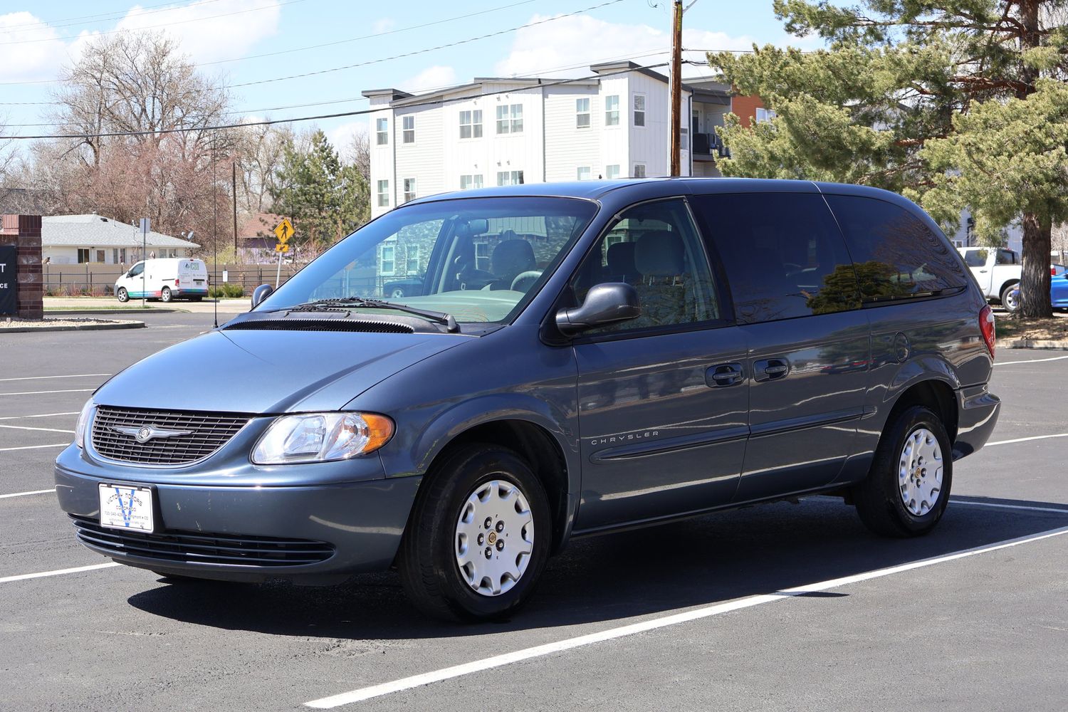 2001 Chrysler Town and Country LX | Victory Motors of Colorado