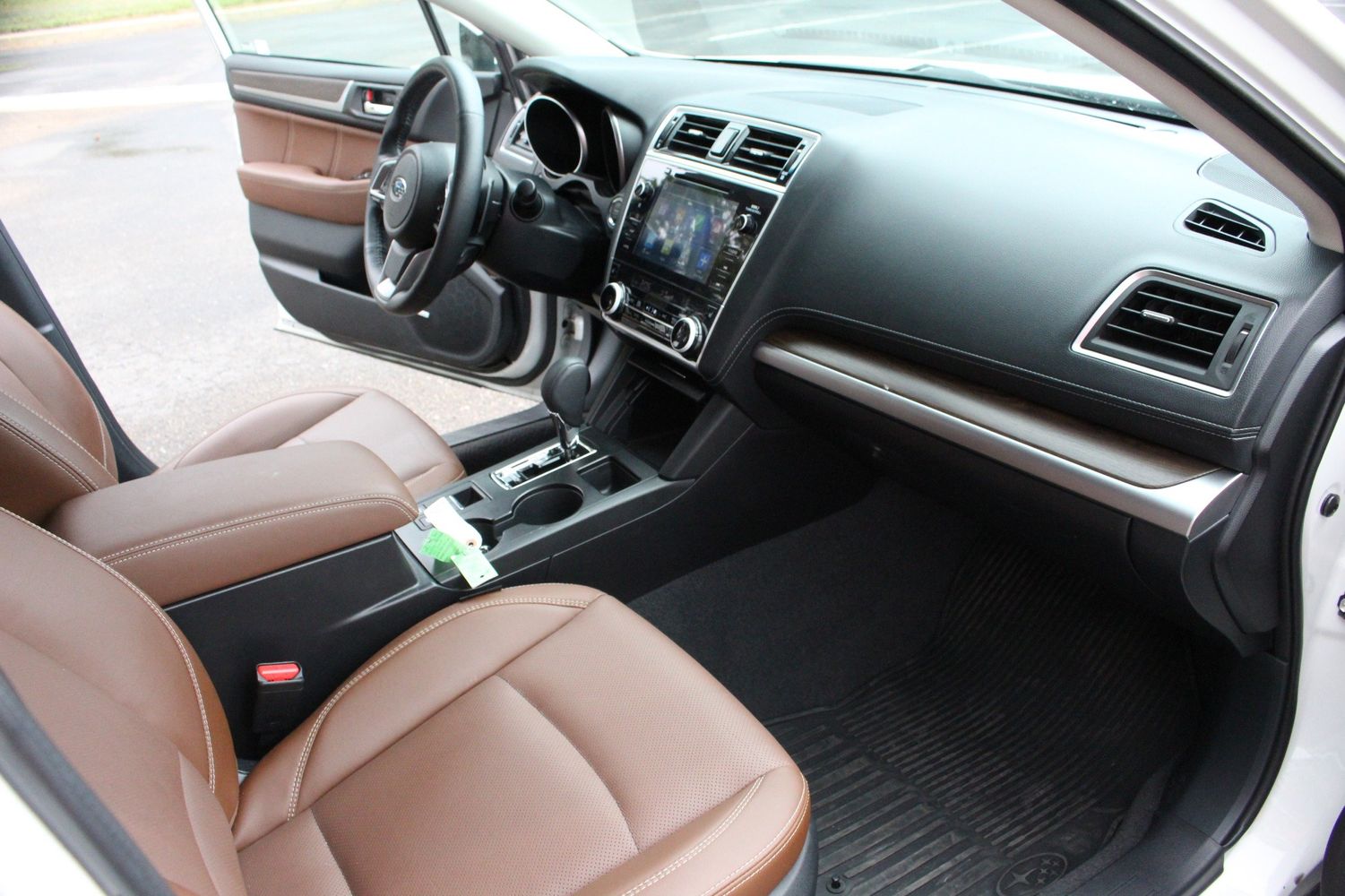 2018 Subaru Outback 3.6R Touring | Victory Motors of Colorado