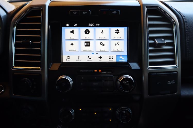 2016 Ford F-150 Platinum | Victory Motors of Colorado