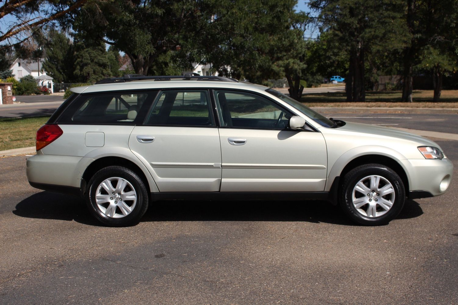 2005 Subaru Outback 2.5i Limited | Victory Motors of Colorado