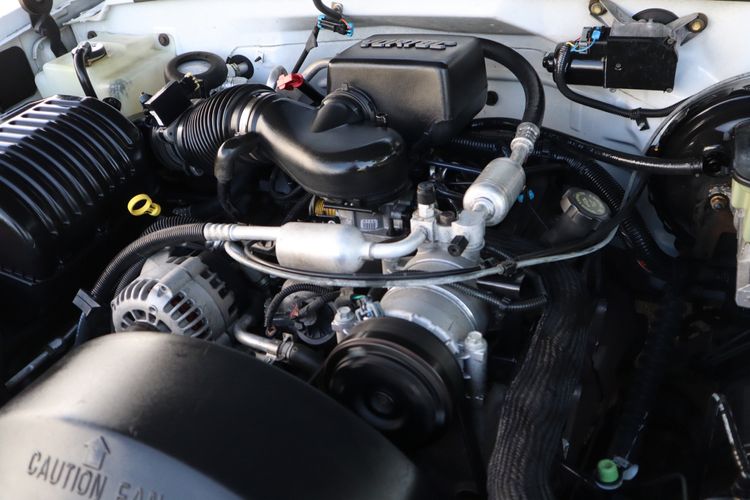 1999 Chevrolet Suburban C1500 LT | Victory Motors of Colorado