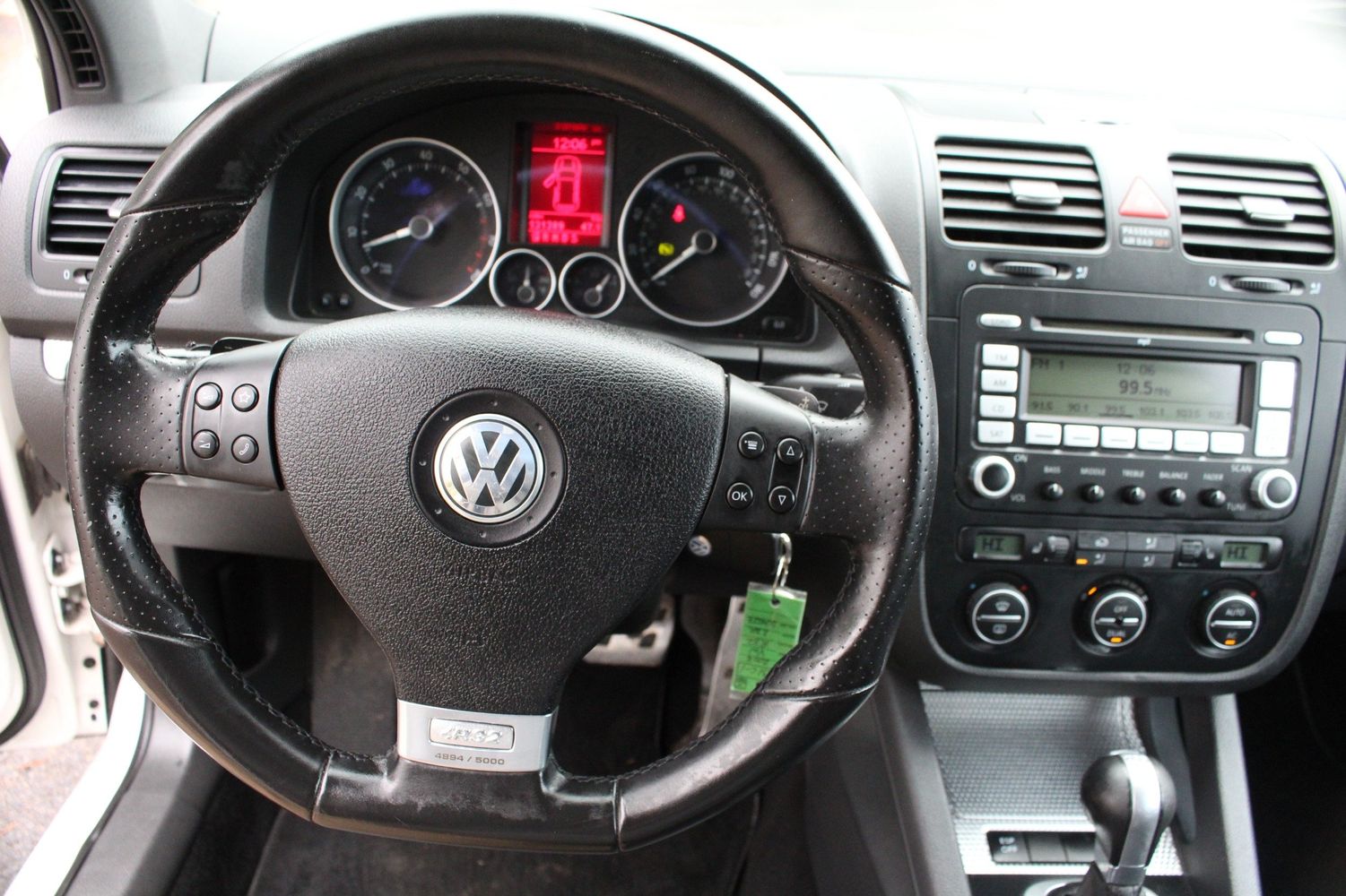 2008 Volkswagen R32 | Victory Motors of Colorado