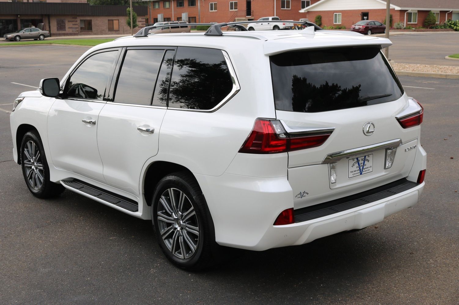 2016 Lexus LX 570 AWD | Victory Motors of Colorado