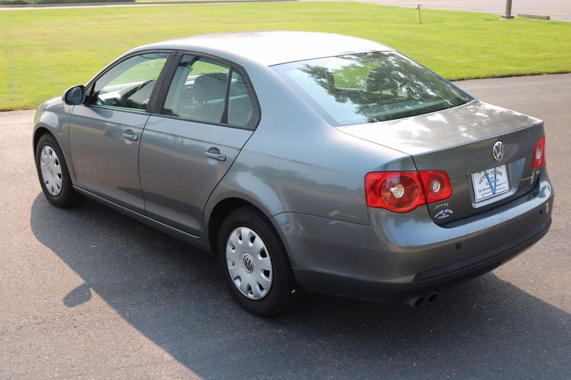 2006 Volkswagen Jetta Photos